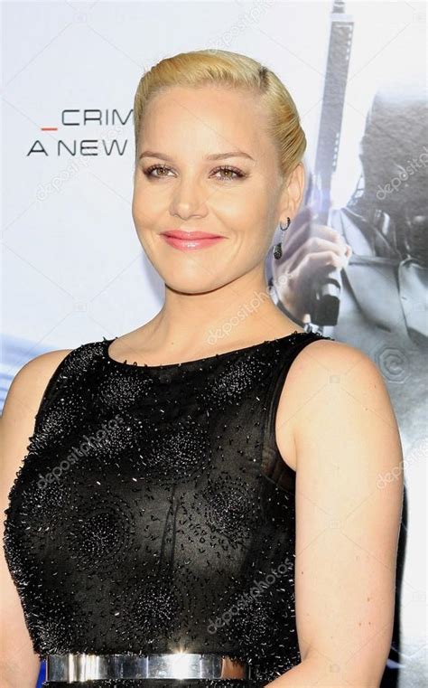 Actress Abbie Cornish — Stock Editorial Photo © Popularimages 79552204