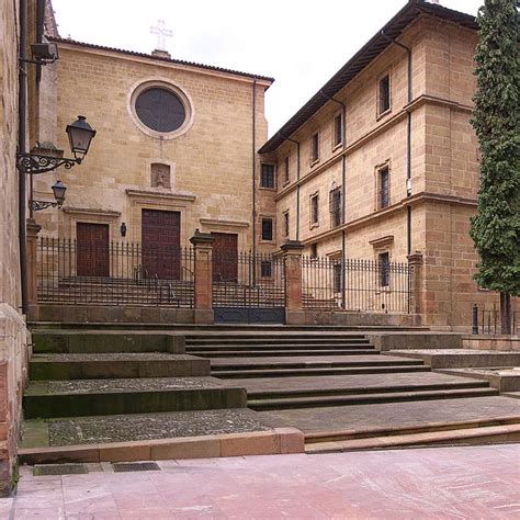 Iglesia S Xvi Monasterio De San Pelayo
