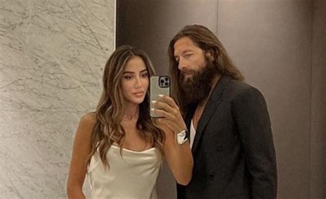 Devojčica Sa Slike Je Srpkinja Sa Milionima Media