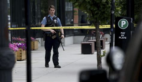 Chicago Thieves Rob 14 People At Gunpoint Over Three Hour Period Sunday Washington Times