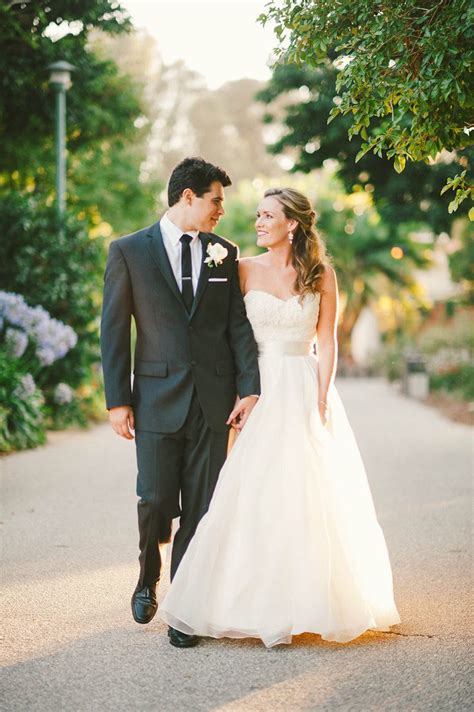Palos Verdes Wedding From Emily Blake Wedding Wedding Poses Wedding Moments