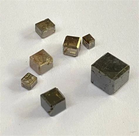 Black Squre Cut Diamond For Jewelry Weight 13 59 Carat At ₹ 3500