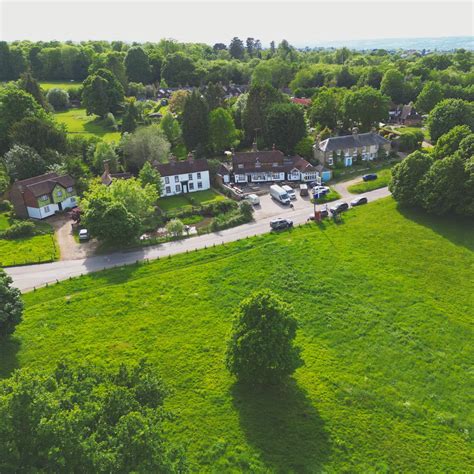 The Grasshopper Inn Westerham Still Looking For Your Perfect Wedding