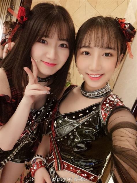 Snh48 正式授權台灣粉絲頁 過年回來重了四斤～導致昨天這件衣服差點拉不上了