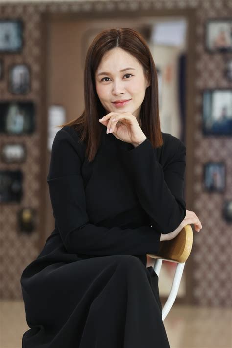 가수·뮤지컬배우 거쳐 연극 데뷔한 아이비 남들의 몇 배 연습 한국경제