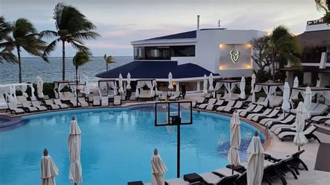 Discover Cancuns Unique Nude Resorts For A Liberating Experience