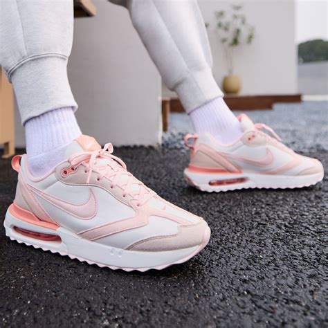 Nike Winflo 11 女子公路跑步鞋 Nike 中文官方网站