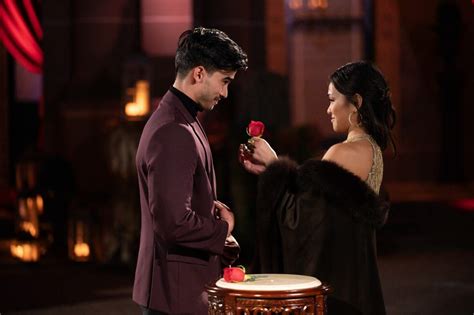 The Bachelorette Season 21 Thomas Nguyen Trolled For Arguing With Devin Strader Instead Of