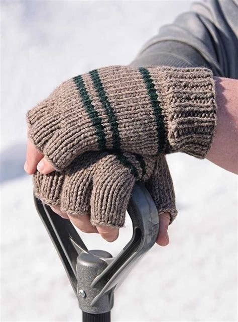Easy Two Needle Knitting Pattern For Gloves
