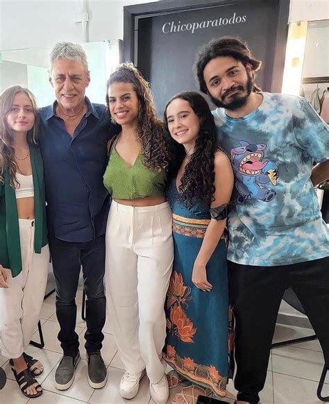 Sérgio Buarque O Pai Do Chico Poesias De Mãos Que Sentem