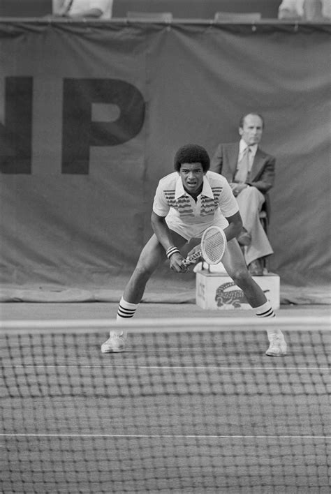 Yannick Noah En 10 Clichés Vintage Le Tennis Des Années 1980 Ad