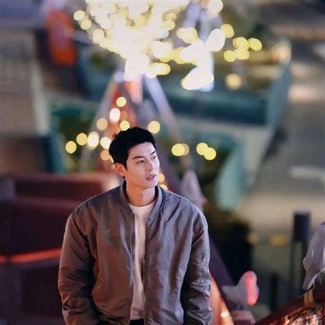 艾泓辰 Ai Hong Chen Aihongchen • Instagram Photos And Videos