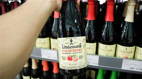 15 Best Strawberry Beers To Try