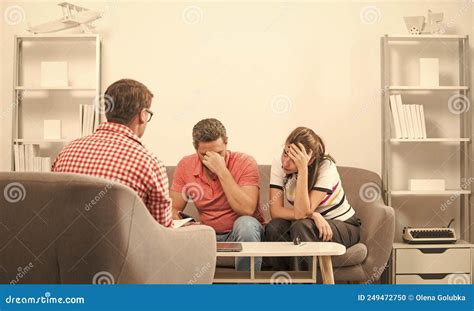 Visiting Sexologist Lawyer Helps With Marriage Contract