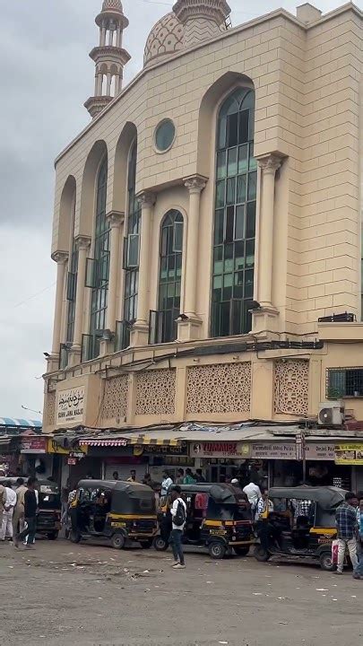 Read Caption Ahle Sunnat Sunni Raza Jama Masjid Bandra West Mumbai