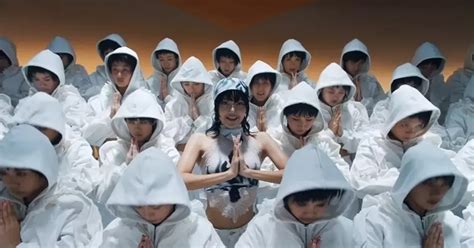 Ẩn ý đằng sau câu rap gây tranh cãi bạn có thể dạy tôi tiếng Nhật không của Lisa