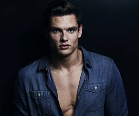 Quand Laure Manaudou Se Moque Du Slip De Bain Moulant De Florent Manaudou Photo