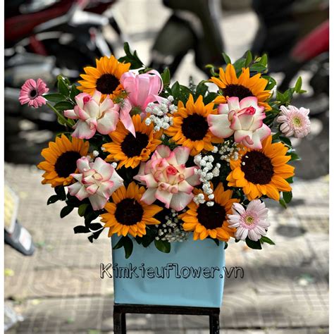 Giỏ hoa hướng dương hoa hồng HG411