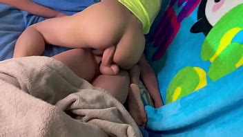 Un Viejo Se Folla A Pelo A Un Jovencito Gay Xnxx Com