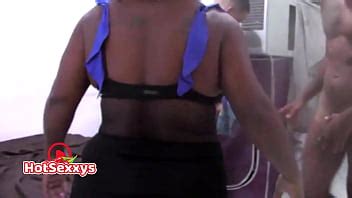 Pegou O Marido No Flagra E Acabou Dando Pro Amigo Dele Xnxx Com