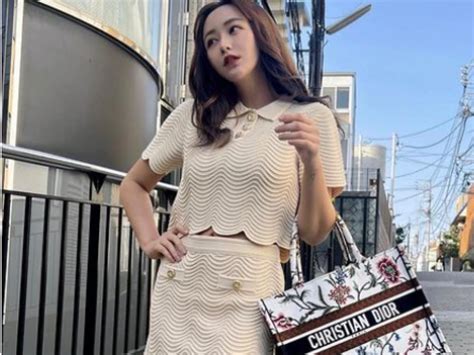 「ダイエット頑張ったね」てんちむ、色気全開の腹チラコーデで春らしさを演出！ 「イエベ春優勝しすぎ」 All About ニュース