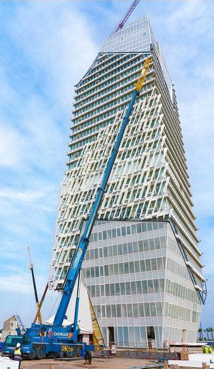 Assembly Of The Facade Elements Of The Cfc Tower Somalev Cranes