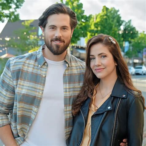 Who Is Hallmark Star Chris Mcnallys Girlfriend Julie Gonzalo