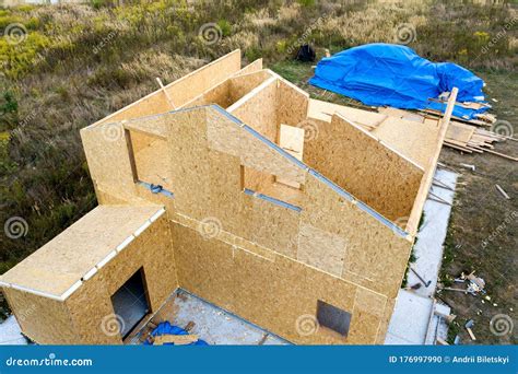 Bouw Van Een Nieuw En Modern Modulair Huis Muren Gemaakt Van Composiet Houten Zijpanelen Met