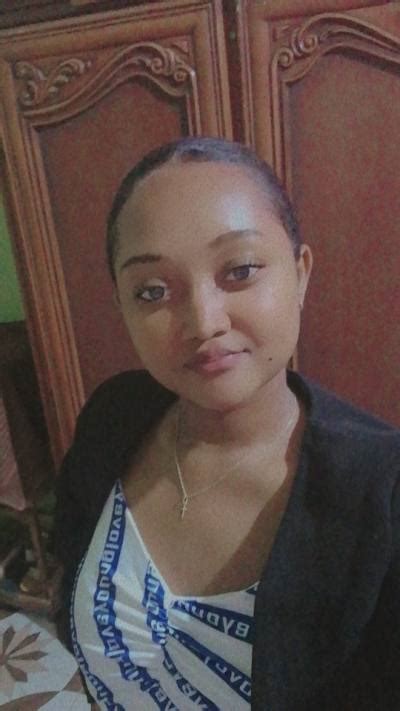 Rencontre Femme Elida 27 Ans Madagascar 151cm Et 50kg