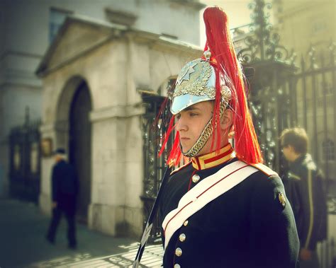 Museum Guard Museum Guard In London Fbako Flickr