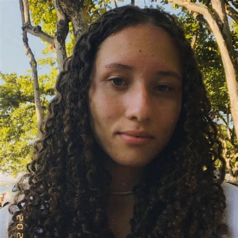 Leticia Ribeiro Youtube