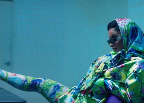 Cardi Bs Video For ‘press Pics From The Clip Hollywood Life