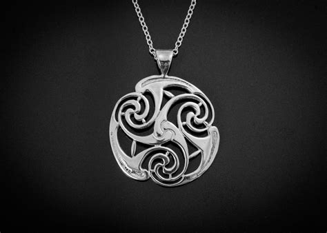 Sun Disc Pendant Silver Tain Silver
