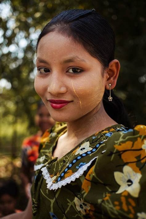 1 Photographer Travels To 37 Countries To Document Female Beauty