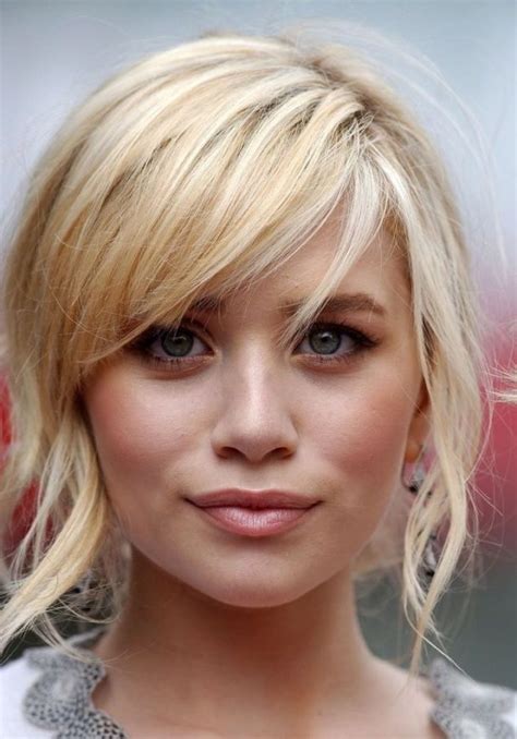 20 Fabulous Pixie Cuts For Oval Faces