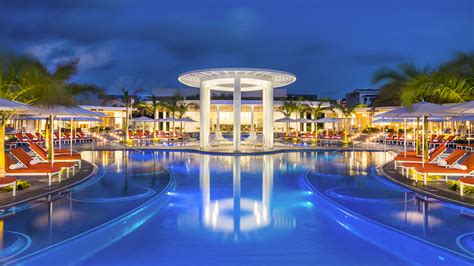 Best Online Travel Deals Finding You Cheap Vacationsgrand At Moon