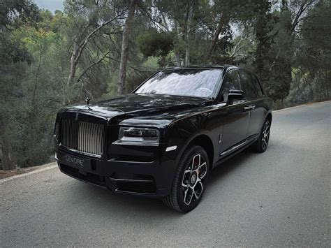 Choosing Between Lamborghini Urus Se Performante And S Models Levore Collection