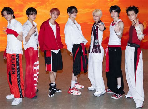 Enhypen Mv Behind Photo Sketch🧡 Desain Ikon Aplikasi Foto Grup