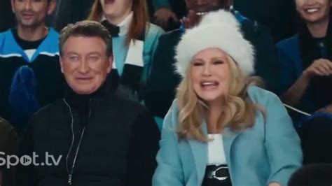Discover Card Commercial 2025 Jennifer Coolidge Wayne Gretzky Hat Trick Ad Review Youtube