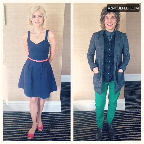 Anna Shields Feet Aznudefeet