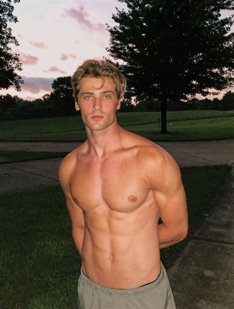 Favorite Hunks And Other Things Favorites Wyatt Engeman