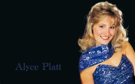 Filmovízia Alyce Platt Wallpaper