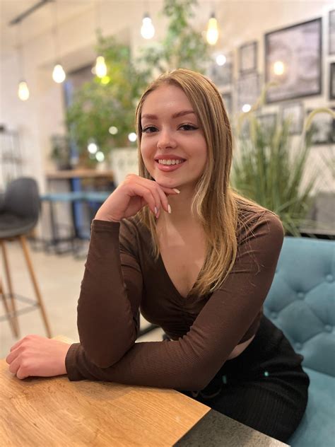 Introduce Me To Your Friends As Your Perfect Sex Trophy Rhappygirls