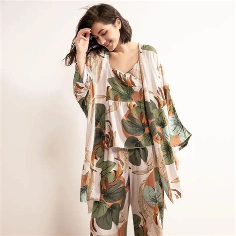 Conjunto De Pijamas Femininos Para Primavera E Outono Pijamas Estampados Com Desenho De Folhas