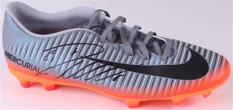 Cristiano Ronaldo Signed Nike Mercurial Cr7 Soccer Cleat Beckett Coa
