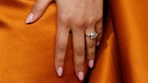 Zendayas Stunning Engagement Ring From Tom Holland