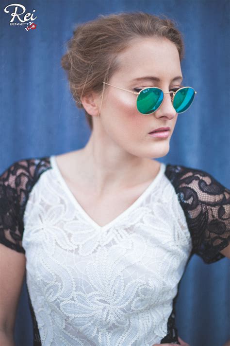 Fashion Gallery Vania Baileyvania Bailey