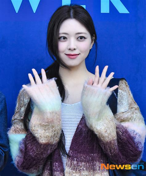 Itzy 유나 스타일리시함 폭발 [포토엔hd]
