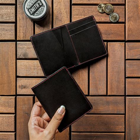 Minimalist Bi Fold Wallets The Black Canvas