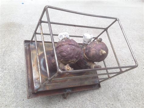 Fumetsu Sofubi Molds Cop A Squat Toys